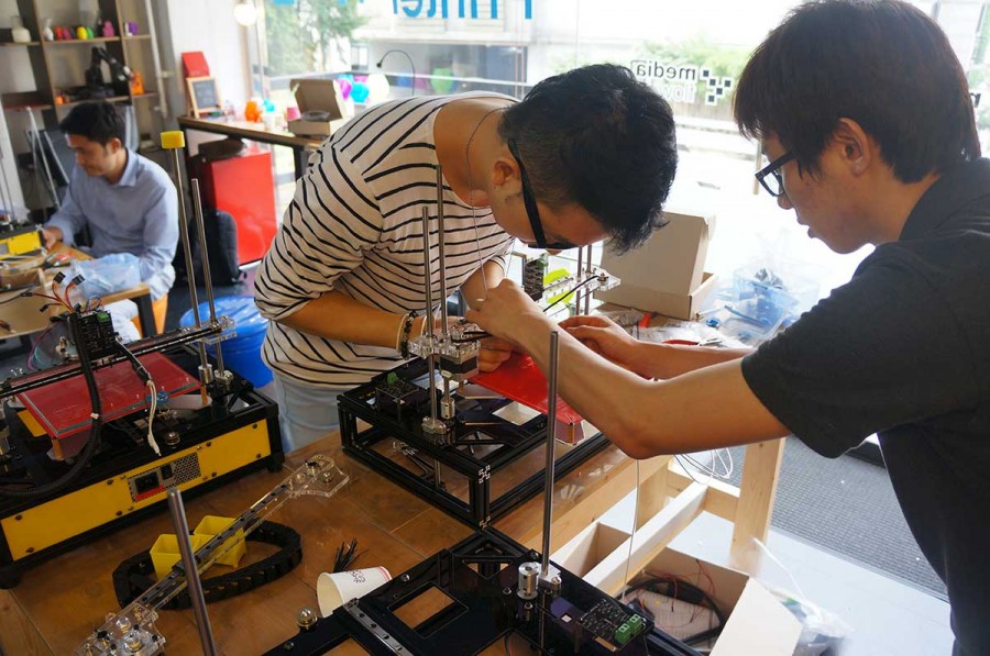 Gallery « Makezone – 인터랙티브 미디어, fablication 그리고 사물인터넷(IoT)